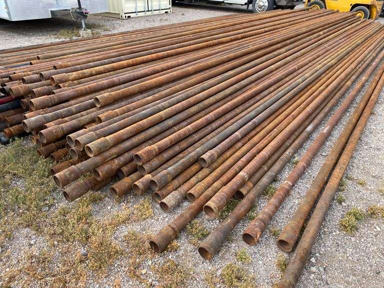 2 7/8 OIL FIELD PIPE - 30' to 31' LENGTHS - GOOD CLEAN PIPE THATS READY ...