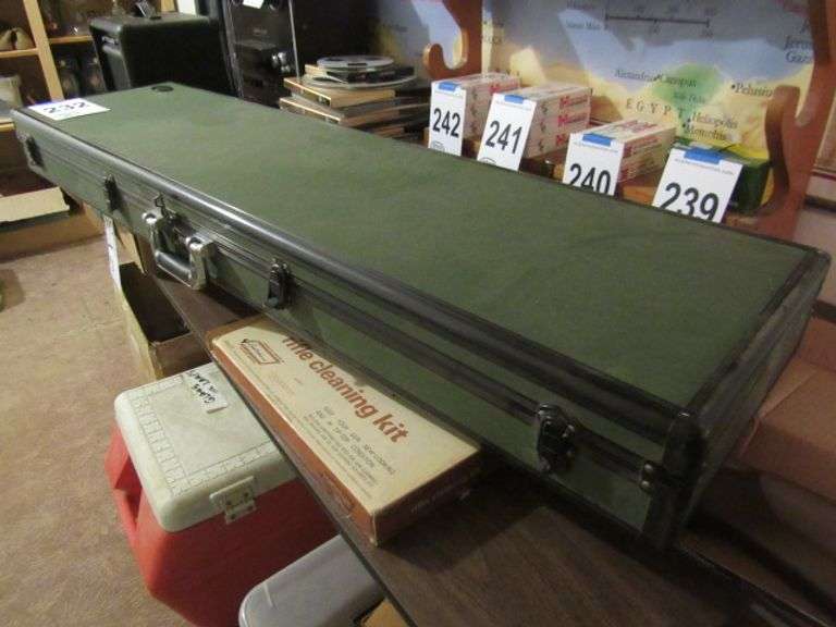 HARD SIDED GUN CASE - McPherson Auction & Realty