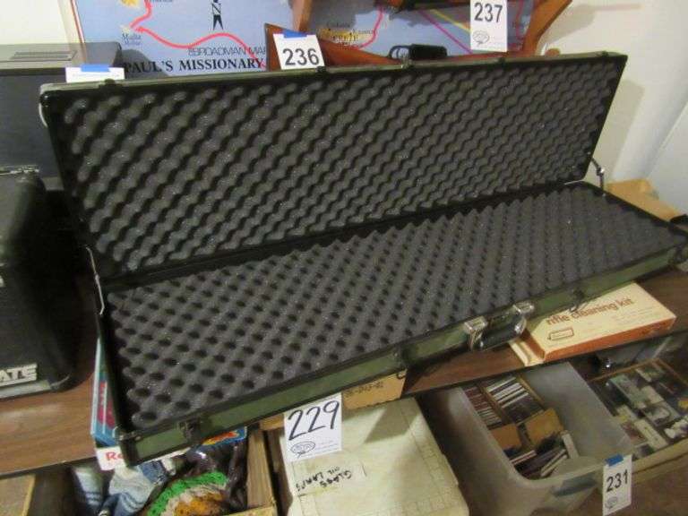 HARD SIDED GUN CASE - McPherson Auction & Realty