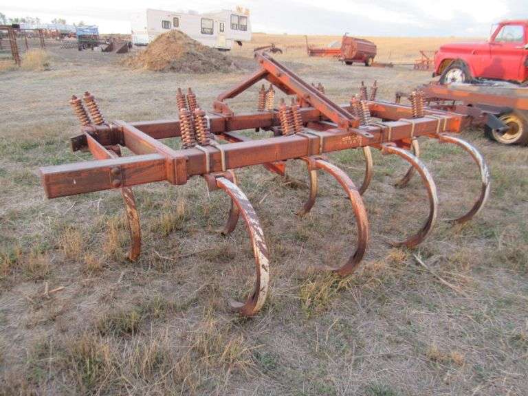 INT. 10' 3PT. CHISEL - McPherson Auction & Realty