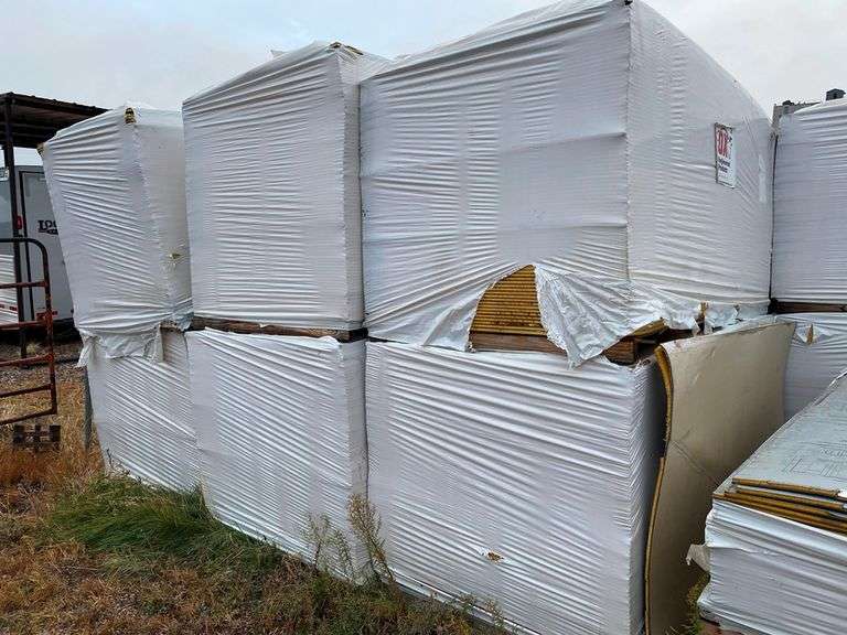 BUNK OF "OX BOARD" OX-IS STRUCTURAL INSULATION POLYISO SHEATHING (88 ...