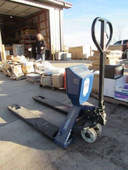 METTLER TOLEDO PALLET JACK WITH ON BOARD SCALE - SCALE OPERATION IS ...
