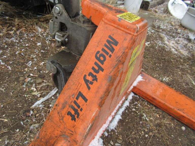 Mighty lift 5500 pound capacity pallet jack - McPherson Auction & Realty