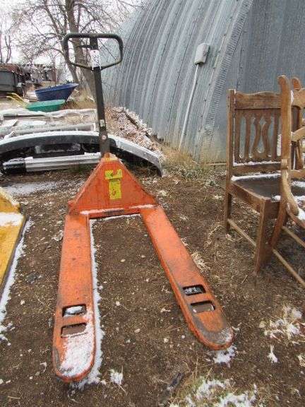 Mighty lift 5500 pound capacity pallet jack - McPherson Auction & Realty