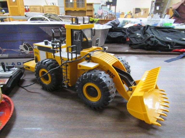 CAT REMOTE CONTROL DOZER *WORKING!* KING EDWARD TOBACCO BOX, MINNESOTA ...
