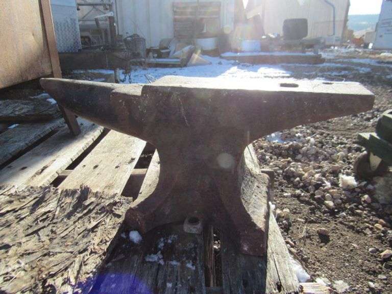 21 inch anvil - very good - McPherson Auction & Realty
