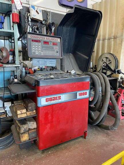 COATS DIRECT DRIVE 1000 SOLID STATE TIRE BALANCER WITH CONTENTS - WORKS ...