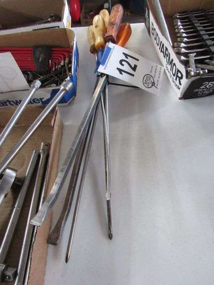 2 LONG SHAFT PRY BARS, 4 LONG SHAFT SCREW DRIVERS - McPherson Auction ...