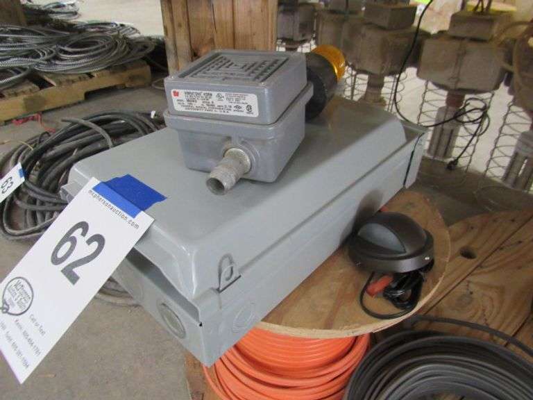 MIDWEST RV BOX 50-30-20 PLUG AND THREE PARTIAL SPOOLS OF WIRE ( RV ...