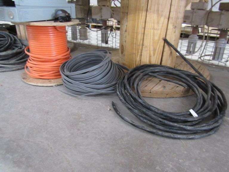 MIDWEST RV BOX 50-30-20 PLUG AND THREE PARTIAL SPOOLS OF WIRE ( RV ...