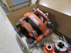 RIDGID 700 CONDUIT THREADING SYSTEM WITH REAMERS, DYES, PONY AND VICE ...