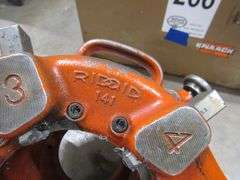 RIDGID 700 CONDUIT THREADING SYSTEM WITH REAMERS, DYES, PONY AND VICE ...