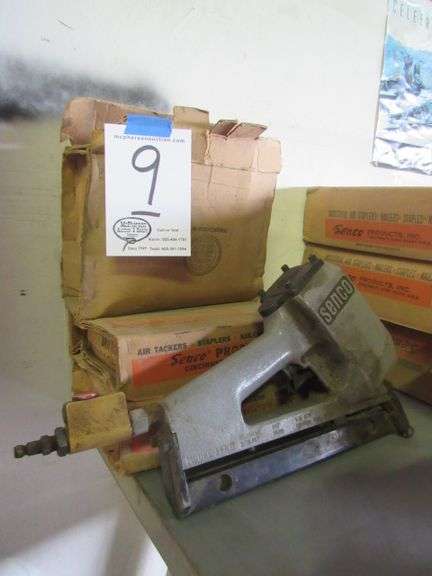 SENCO STICKNAILER MODEL:SFN2 AND 3 FULL BOXES OF DA17 STICKNAILS ...