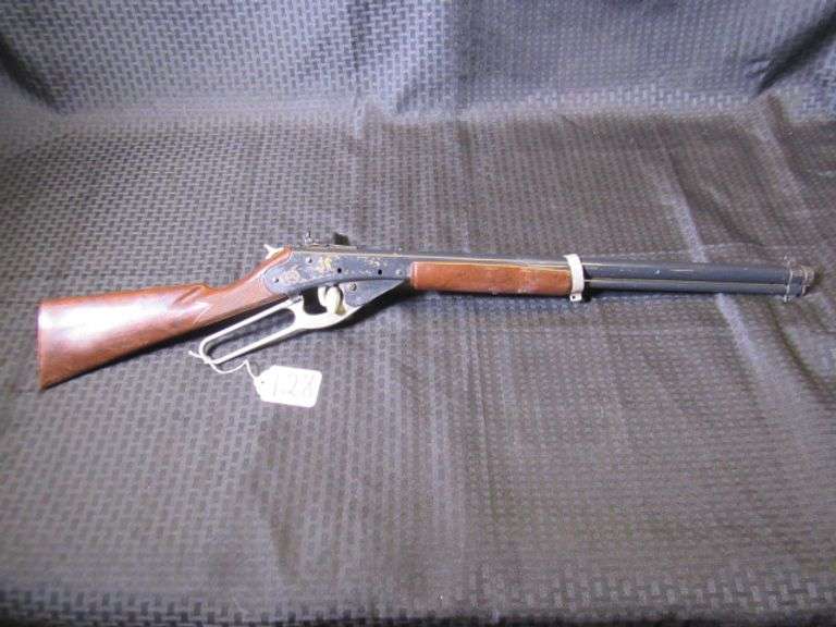 DAISY MODEL 94 LEVER ACTION BB GUN - McPherson Auction & Realty