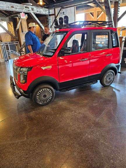 2024 MECO CUSTOM GOLF CART - McPherson Auction & Realty