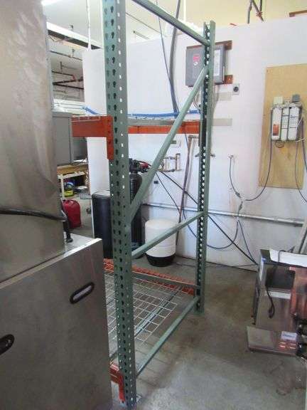 1 SECTION OF 4' X 8' PALLETT RACK SHELVING 2 SHELVES 8' TALL , TEAR ...