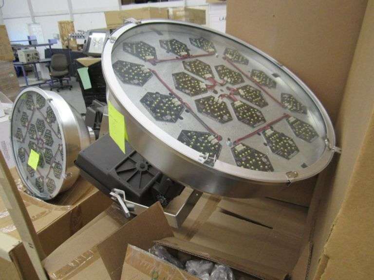 NEW 24" LARGE AREA LED SPORTS LIGHT - McPherson Auction & Realty