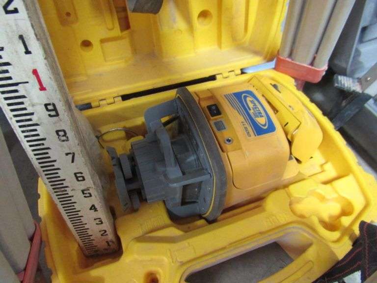 SPECTRA LL500 TRANSIT WITH CASE BASE AND MEASURING STICK - McPherson ...