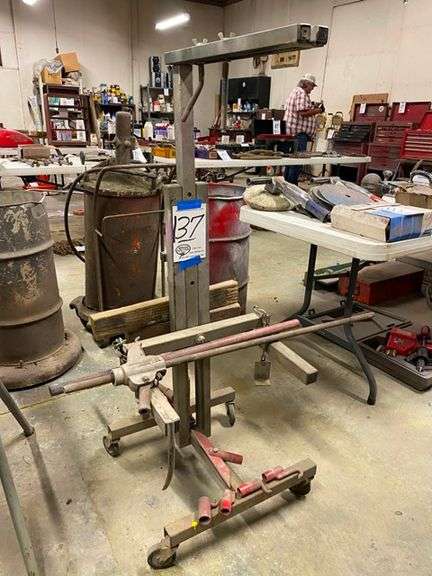 AUTO BODY DOOR STAND , & LARSON AUTO BODY JACK - McPherson Auction & Realty