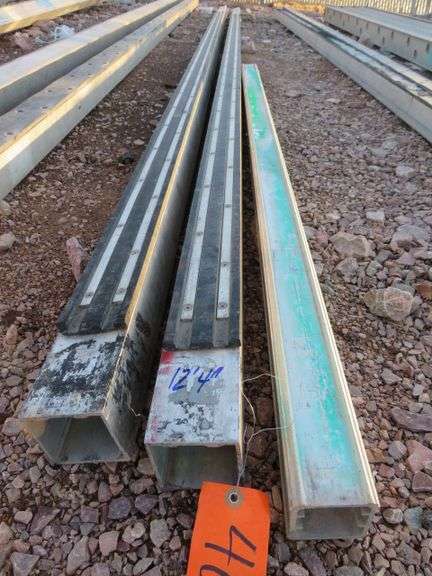 2 - 12'4" SCAFFOLD JACK POSTS AND ONE INTERNAL JACK POST EXTENDER ...