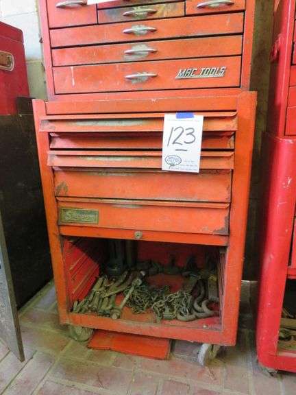 SNAP ON BASE ROLLING TOOL CABINET W/CONTENTS - McPherson Auction & Realty