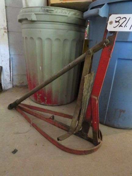 BEAD BREAKER AND BUCKET OF MOUNTING COMPOUND - McPherson Auction & Realty