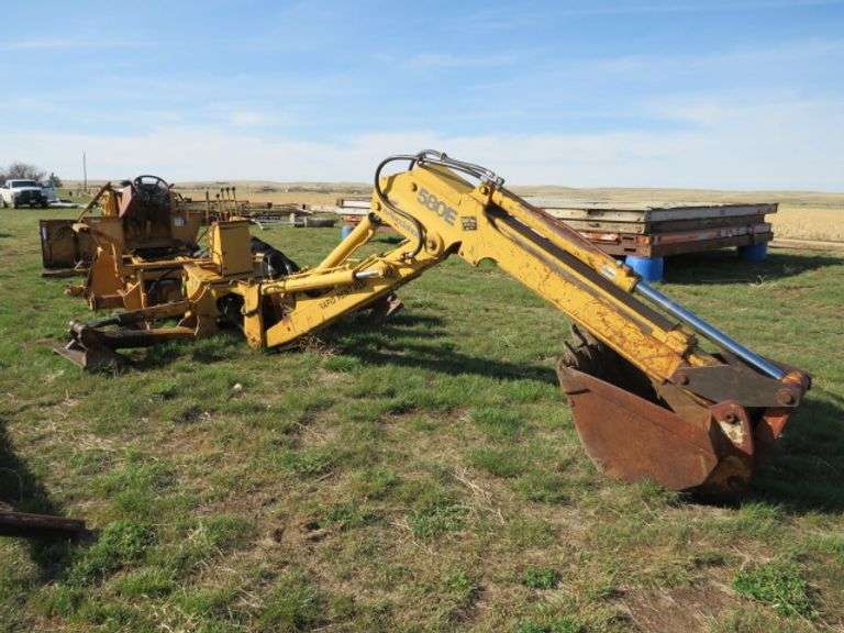 CASE 580 E EXTEND A HOE BACK HOE - OBVIOUSLY A PARTS UNIT - CLAM BUCKET ...