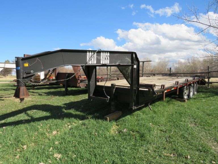 ROAD BOSS TRIPLE AXEL FLATBD GN TRAILER 102" W X 20' FLAT AND 5' BEAVER ...