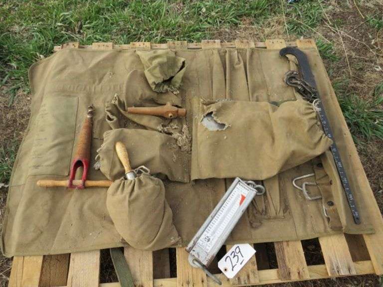 PALLET MILITARY FIELD DRESS KIT FROM THE 40'S - McPherson Auction & Realty