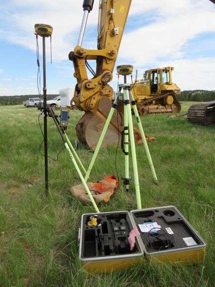 TOPCON V GPS SERUP - COMPLETE SETUP WITH BASE, ROVER, RECEIVER, STANDS ...