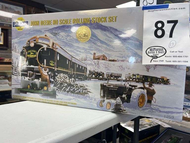 JOHN DEERE HO SCALE ROLLING STOCK SET - NEW IN THE BOX - NEVER OPENED ...