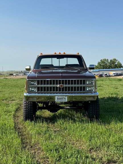 1982 CHEVY K20 - McPherson Auction & Realty