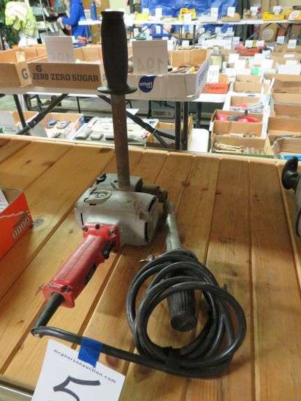 MILWAUKEE RIGHT ANGLE HOLE HAWG WITH 2 HANDLES - McPherson Auction & Realty
