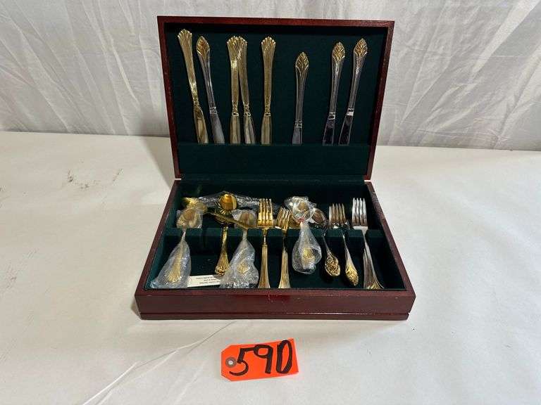 Rogers Silverware Set - Meagher Auctioneers