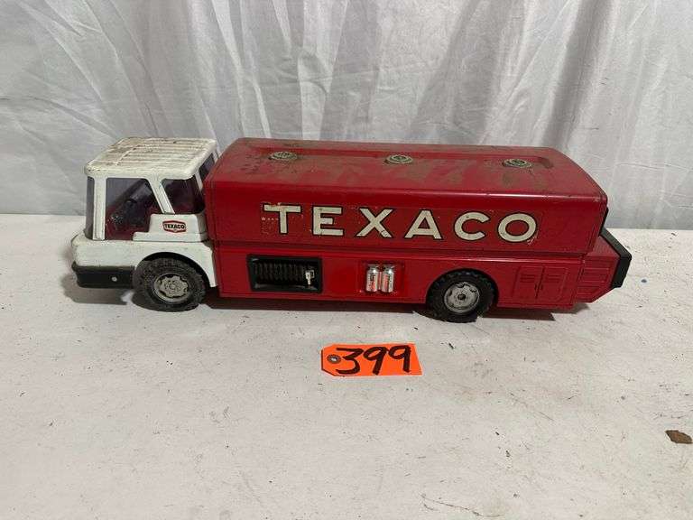 Texaco Tanker Truck - Meagher Auctioneers