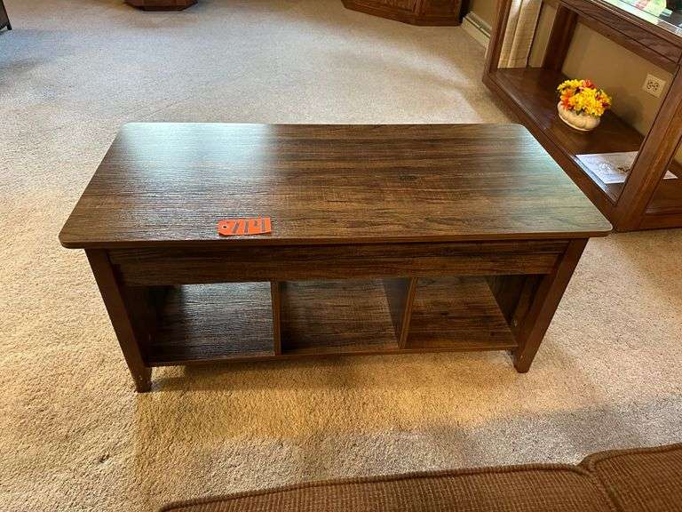 Coffee Table w/ Extending Top - Meagher Auctioneers