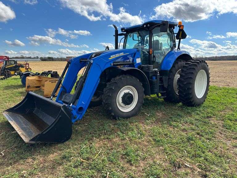New Holland T7.210 MFWD Tractor with 910A Loader - Meagher Auctioneers