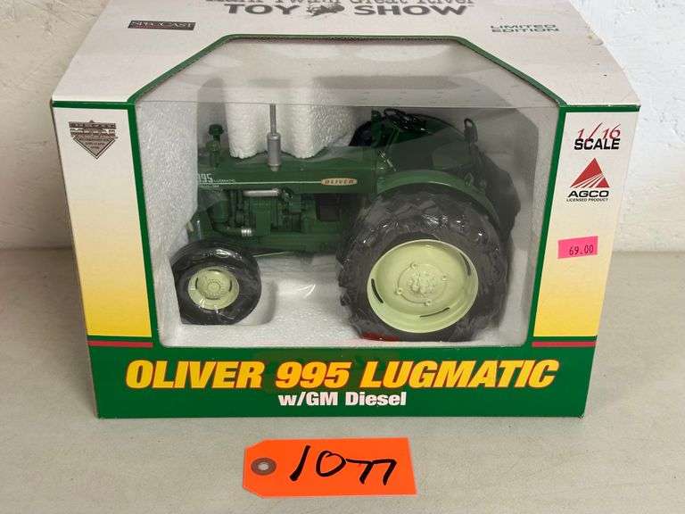 Oliver 995 1/16 Scale Tractor - Meagher Auctioneers