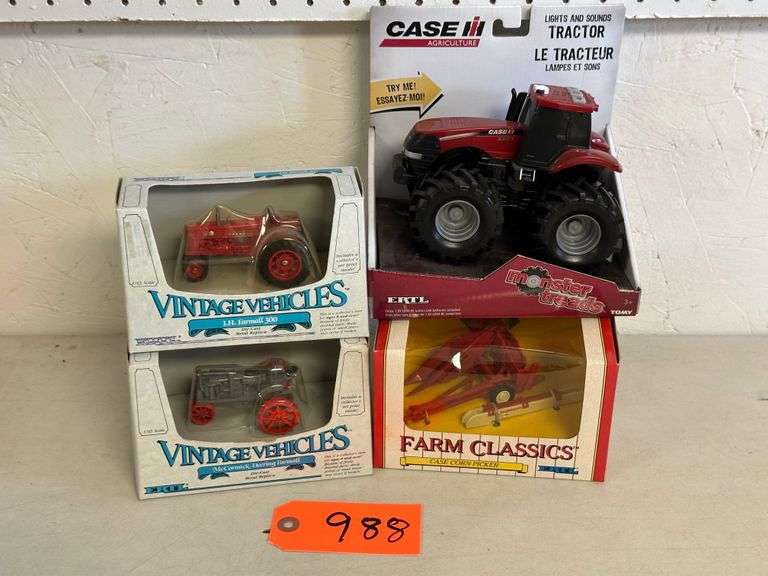 McCormick Deering Farmall, Farmall 300, Case Corn Picker, Case-IH ...