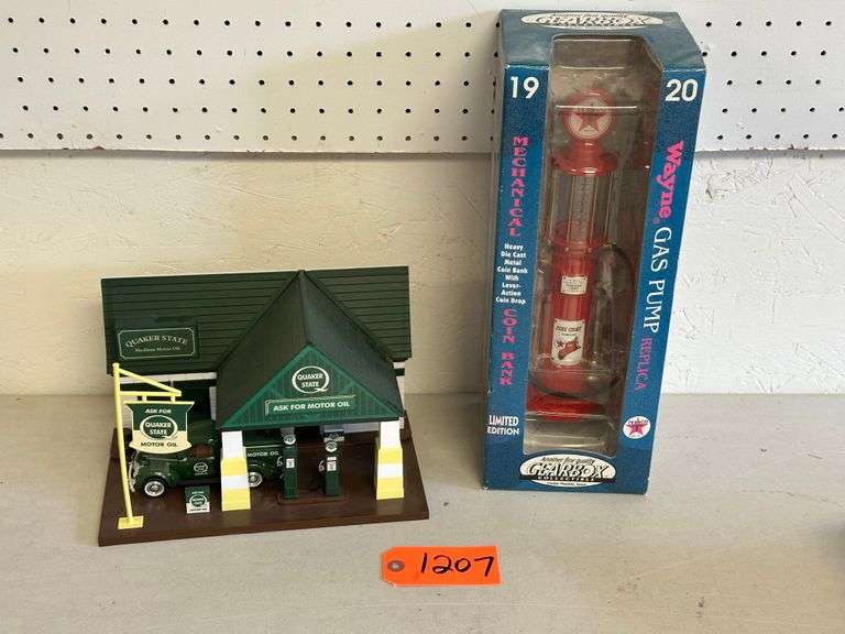 Quaker State Gas Station, Texaco Wayne Gas Pump Replica - Meagher ...
