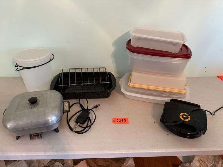 Electric Fry Pan, Tupperware, Sandwich Maker - Meagher Auctioneers