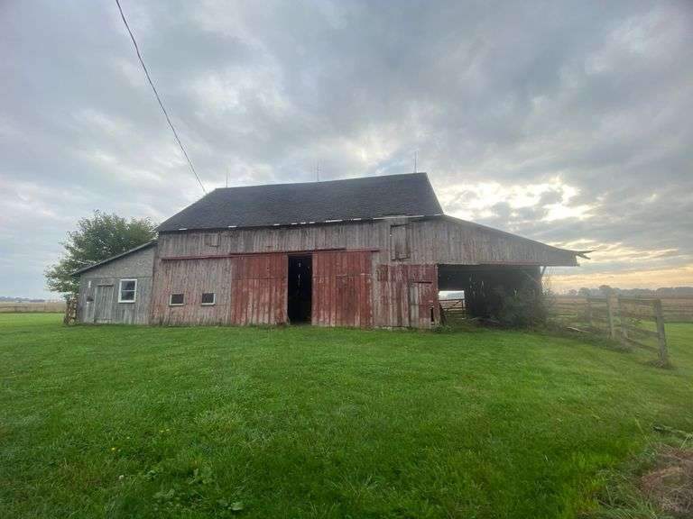 Rustic Barn with 2 Lean-To's, - Metzger Property Services, LLC