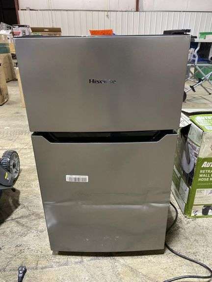 Hisense mini fridge/freezer, dented, doesn’t turn on - Metzger Property ...