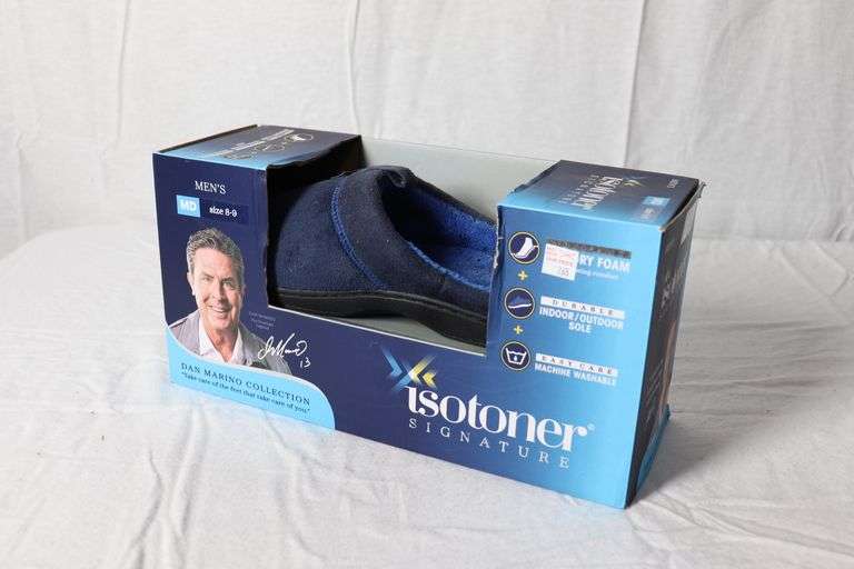 Isotoner Signature Mens slipper size medium - Metzger Property Services ...
