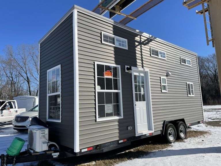 8.5 x 24 on wheels tubular R&D built chassis 8k axles tandem ...