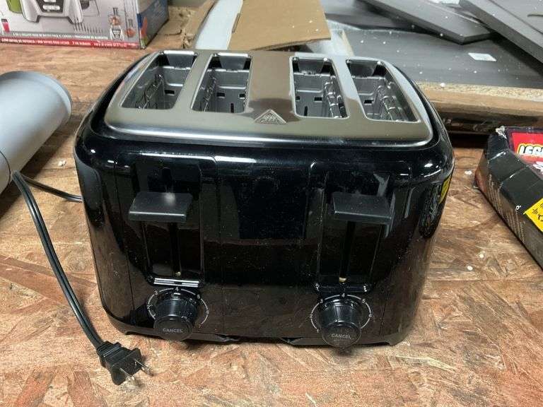 4 slice toaster, broken bottom plastic piece - Metzger Property ...
