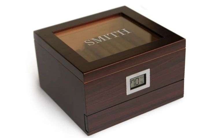 Case Elegance Glass Top Handcrafted Cedar Humidor with Digital ...