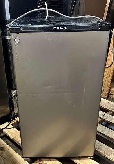 Frigidaire mini refrigerator 18x18x33 - Metzger Property Services, LLC