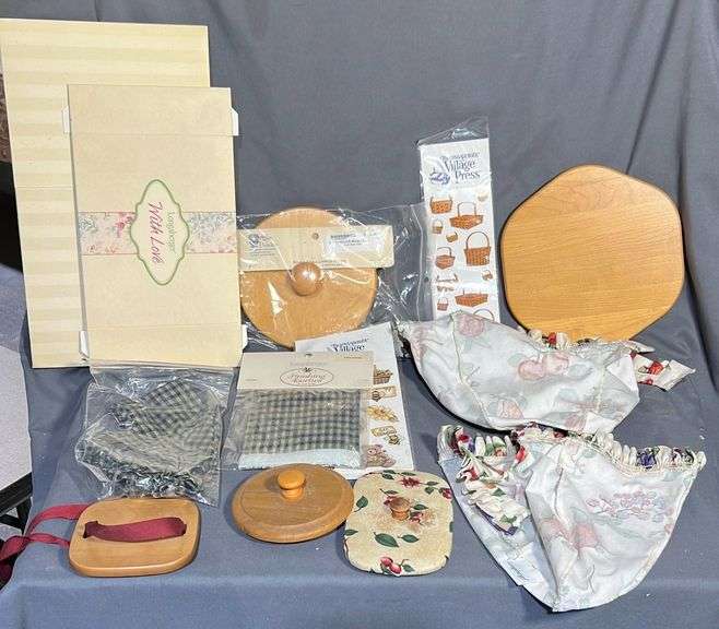 Longaberger Assortment: Lids, Liners, Boxes - Metzger Property Services ...