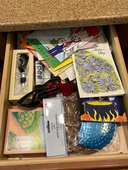 Greeting cards Misc contents of drawer as shown in pictures - Metzger ...